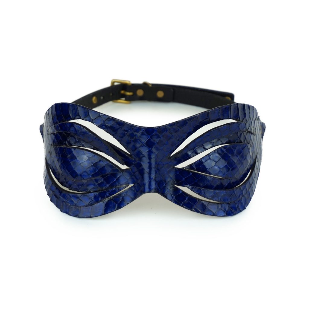 Submissive Mask - Gallery 58